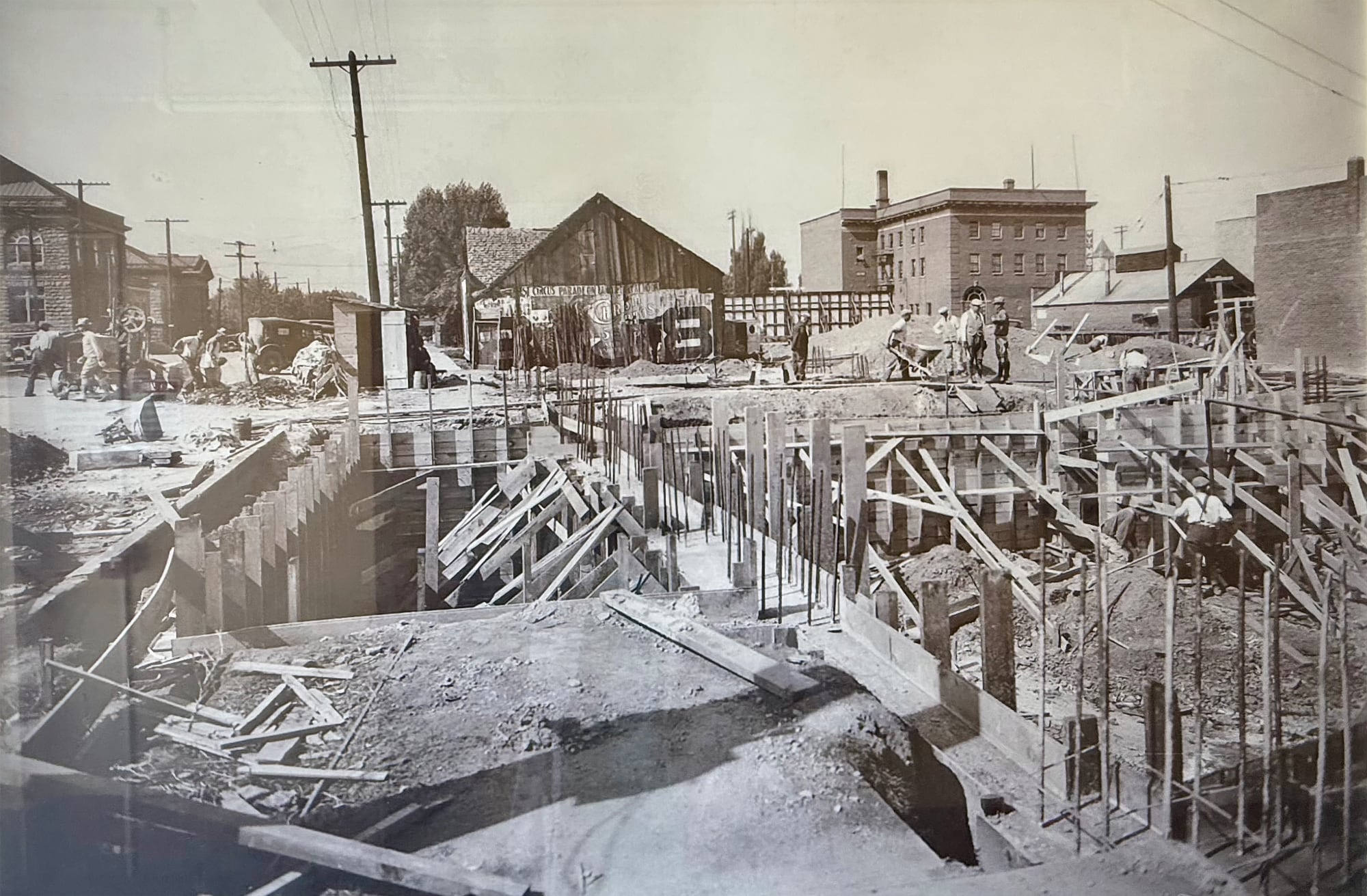 Connect | Baker Tower — Historic Landmark in Baker City, Oregon
